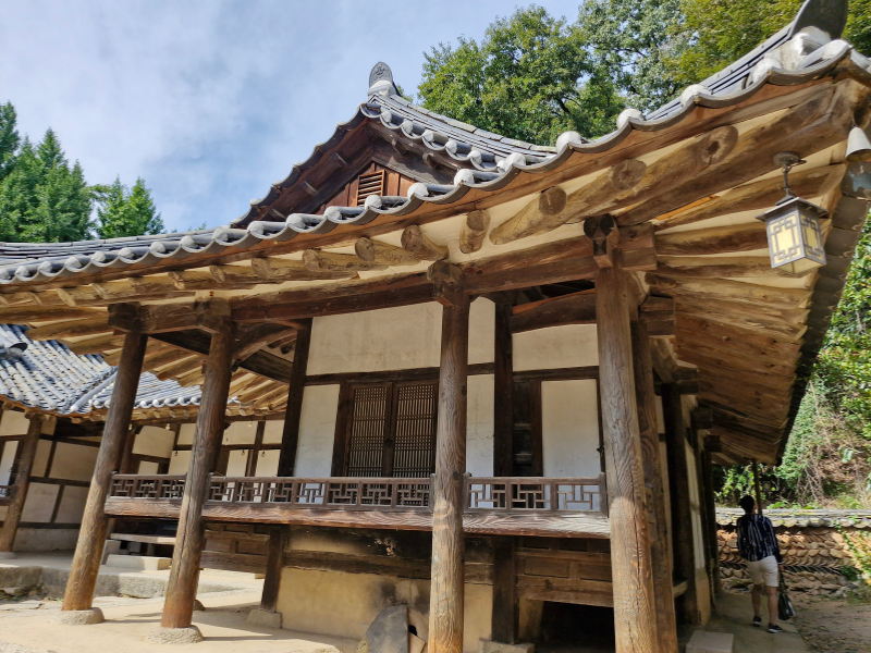 Korean Folk Village in Autumn, Suwon - South Korea